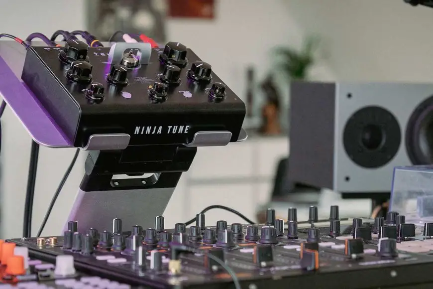 Is Repulsor Technology Real? Unveiling Fact or Fiction! - Tom's Review Box