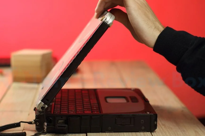 What to Do with an Old Laptop: Creative Repurposing Ideas - Tom's ...
