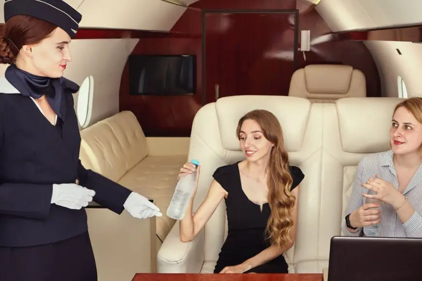 First Class vs Business Class: Which Is Worth Your Money? The Ultimate ...